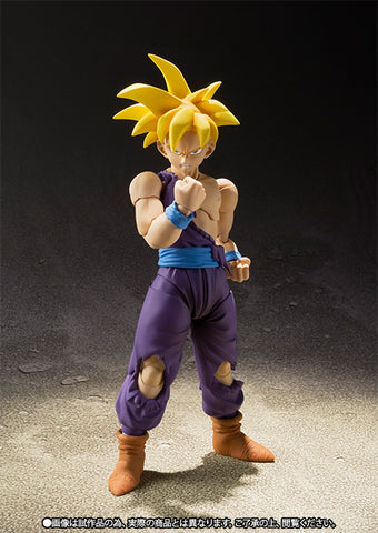 S.H.Figuarts Super Saiyan Son Gohan (Battle Damaged Ver.) from Dragon ...